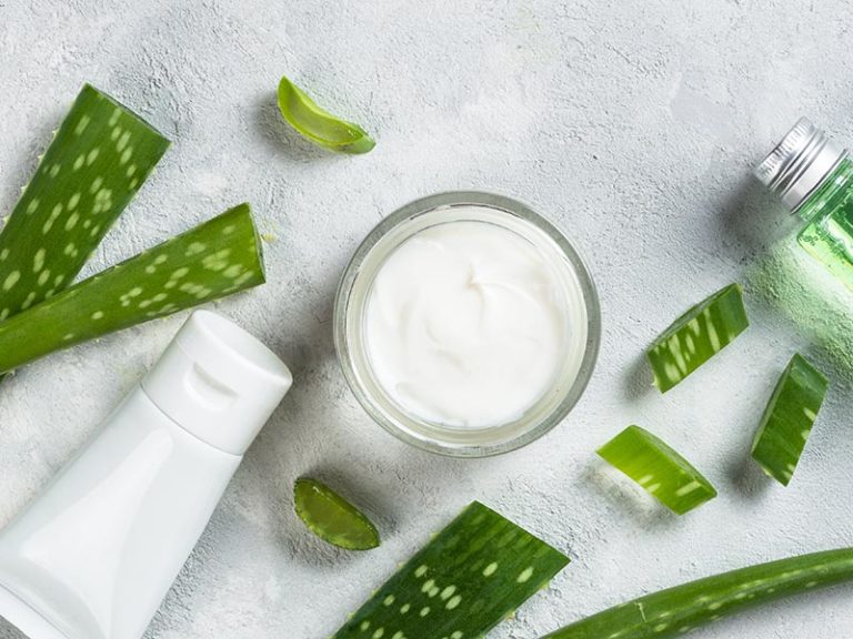 DIY Aloe Vera Face Mask For Soft, Moisturized Skin